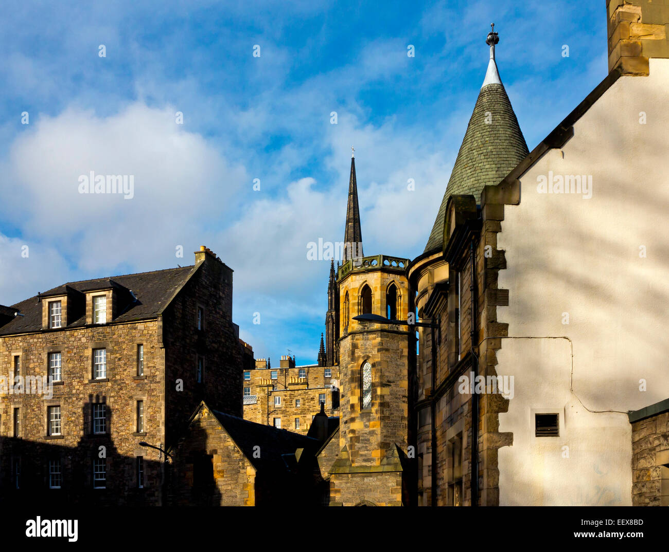 View of traditional stone buildings in the Old Town area of Edinburgh ...