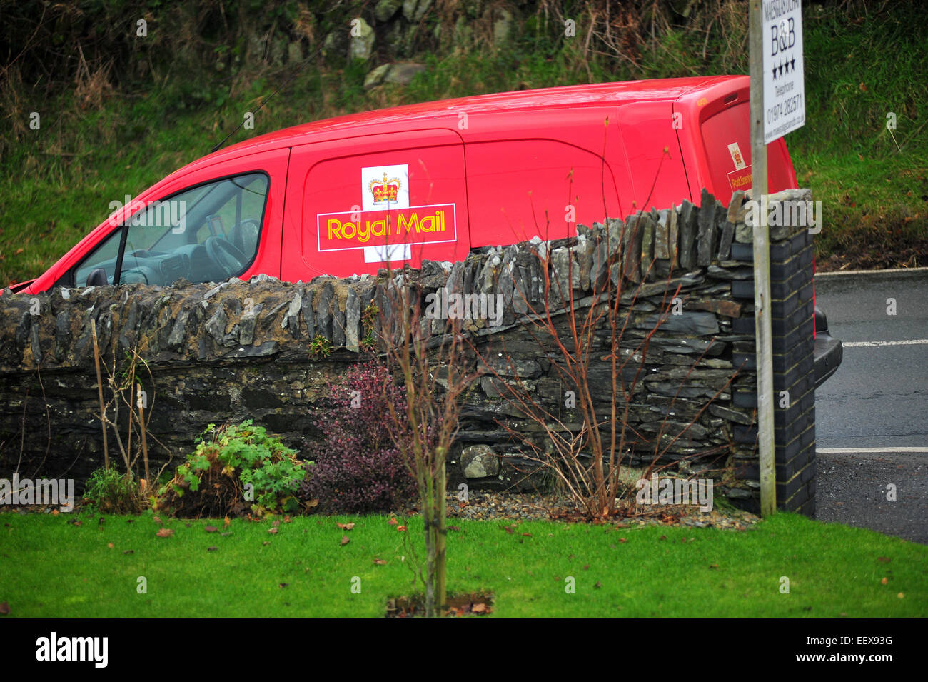Rural post delivery van hi-res stock photography and images - Alamy