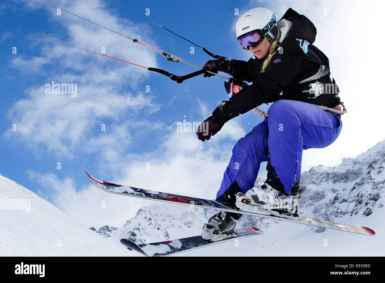 Serre Chevalier, Hautes-Alpes, France. 16th Jan, 2015. 2015 Snowkite ...