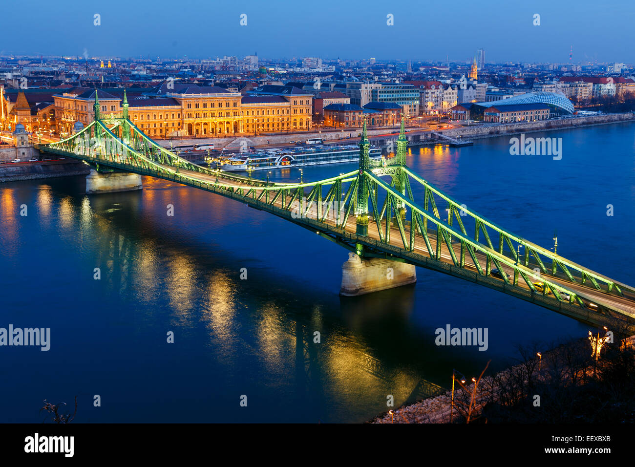 Liberty bridge road hi-res stock photography and images - Alamy