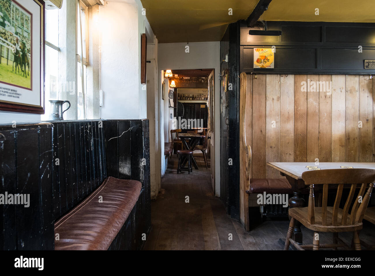 Laurie Lee's favourite pub, The Woolpack in Slad, Gloucestershire Stock ...