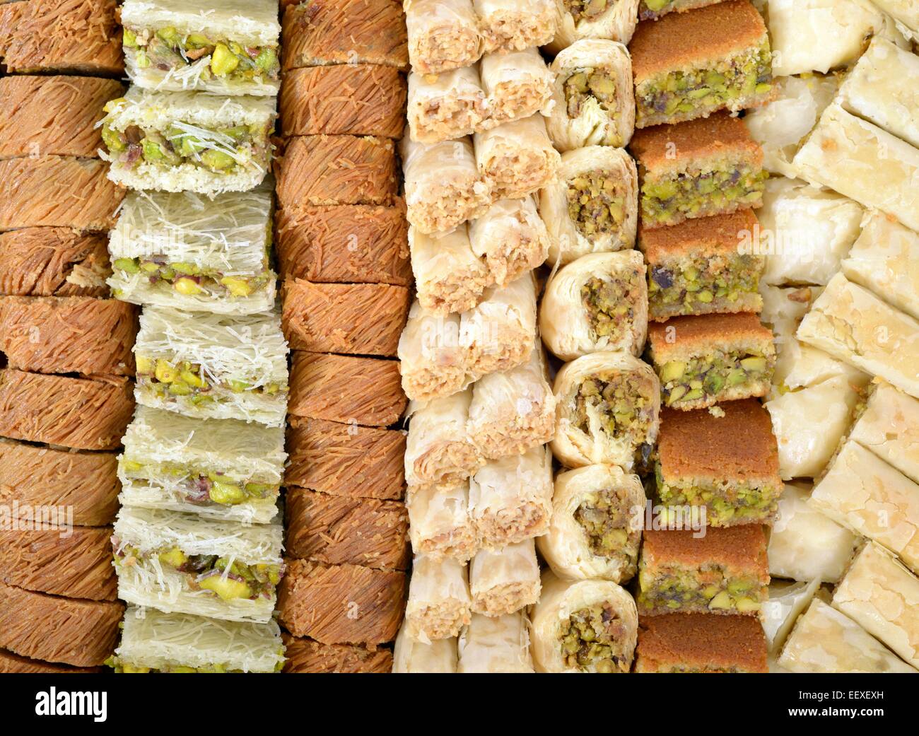 Arabic sweets hi-res stock photography and images - Alamy