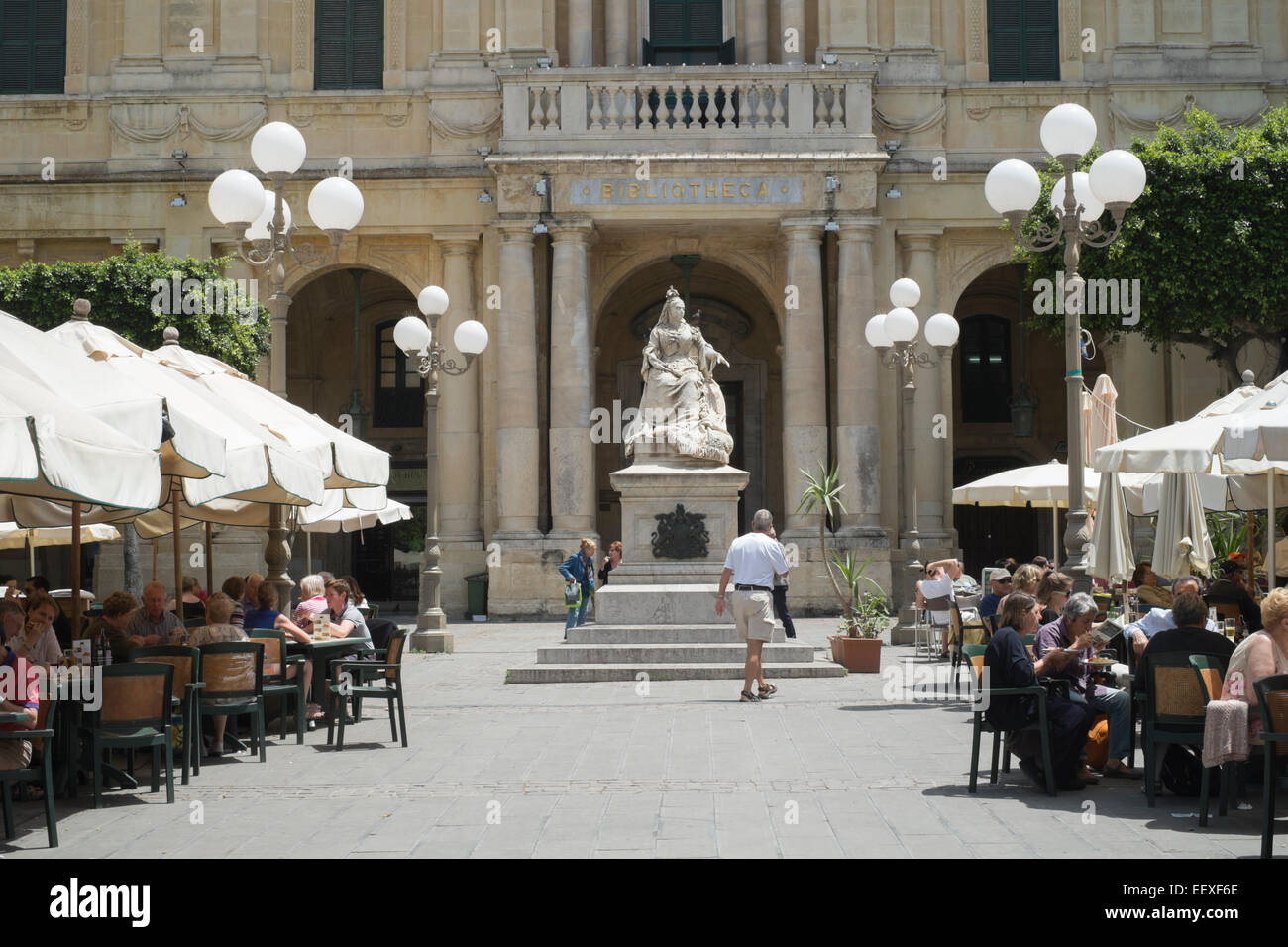 Cafes and restaurants at Queen's Square in Valletta, Malta Stock Photo ...