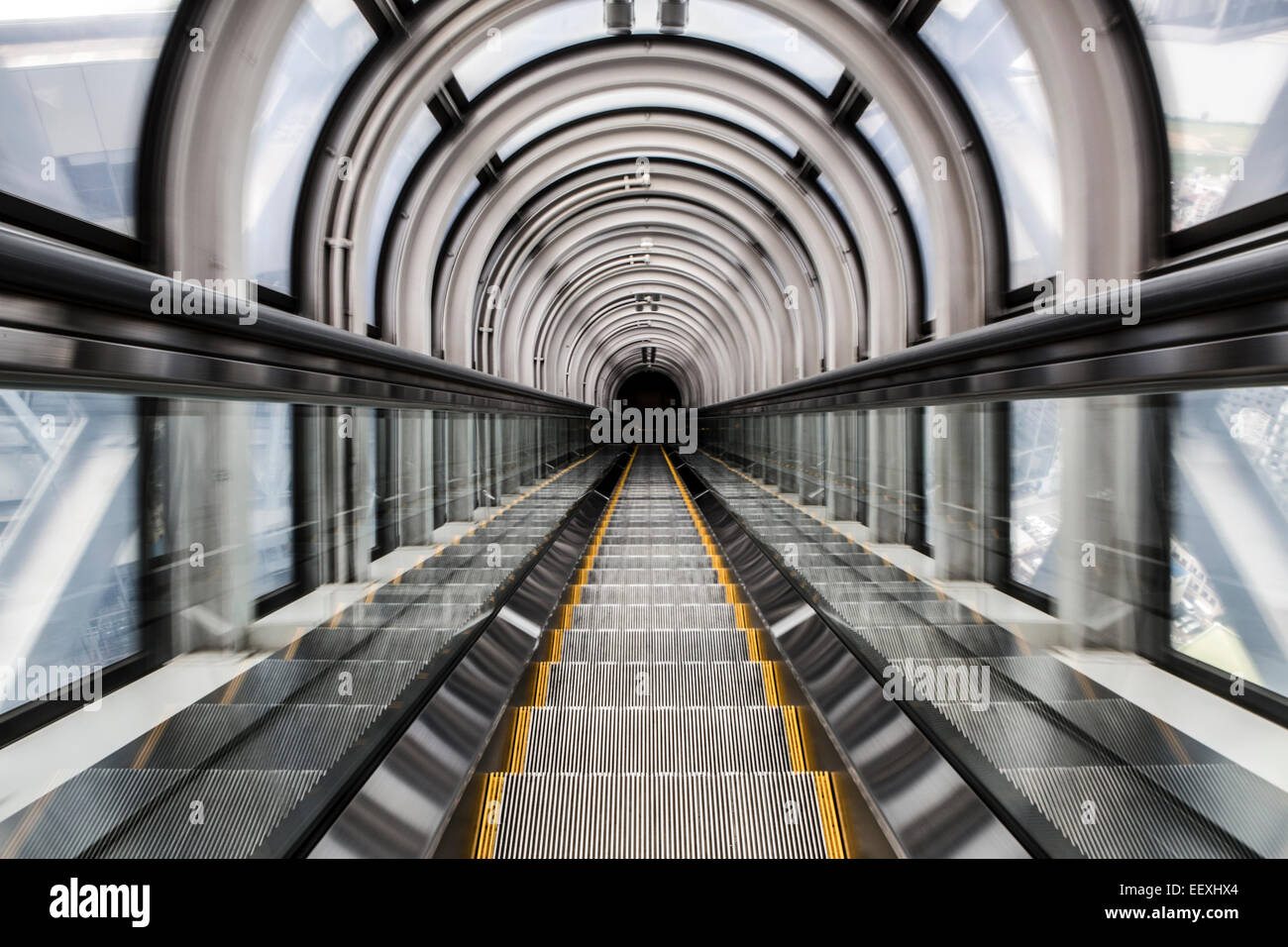 Escalator japan hi-res stock photography and images - Alamy