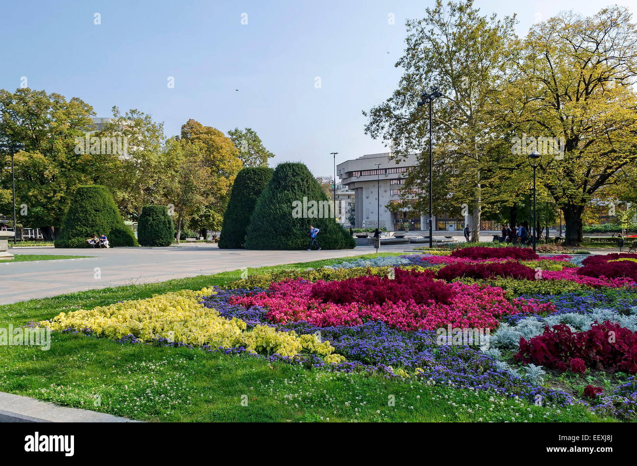 Beautiful town garden hi-res stock photography and images - Alamy