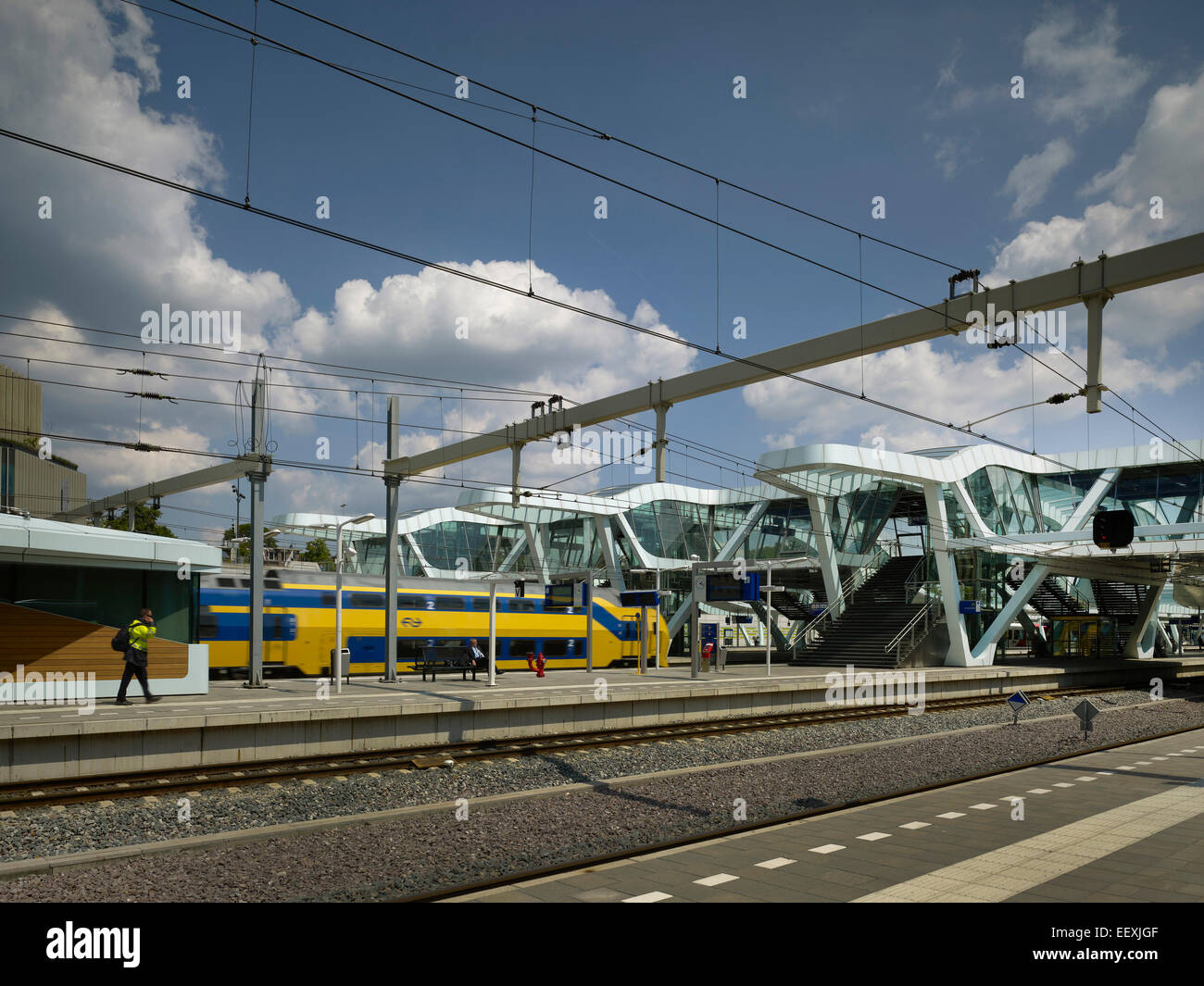 Central terminal track hi-res stock photography and images - Alamy