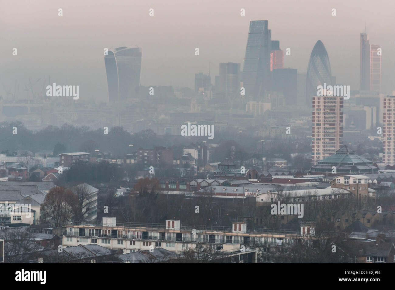 Mist london street hi-res stock photography and images - Alamy