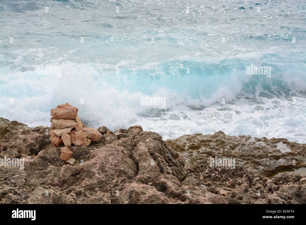 Little wave surge stone in hi-res stock photography and images - Alamy
