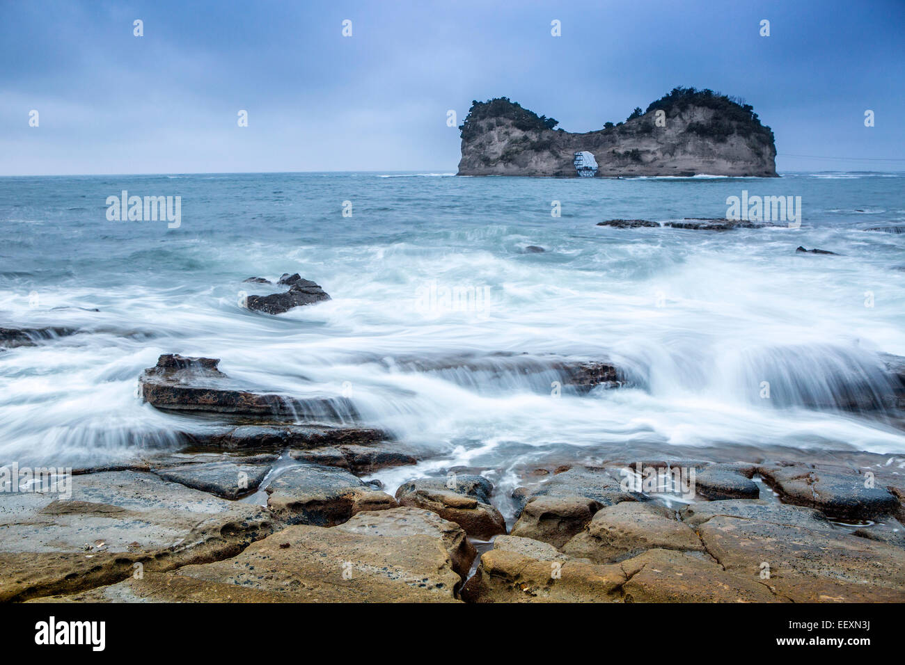 Arch in the ocean Stock Photo - Alamy