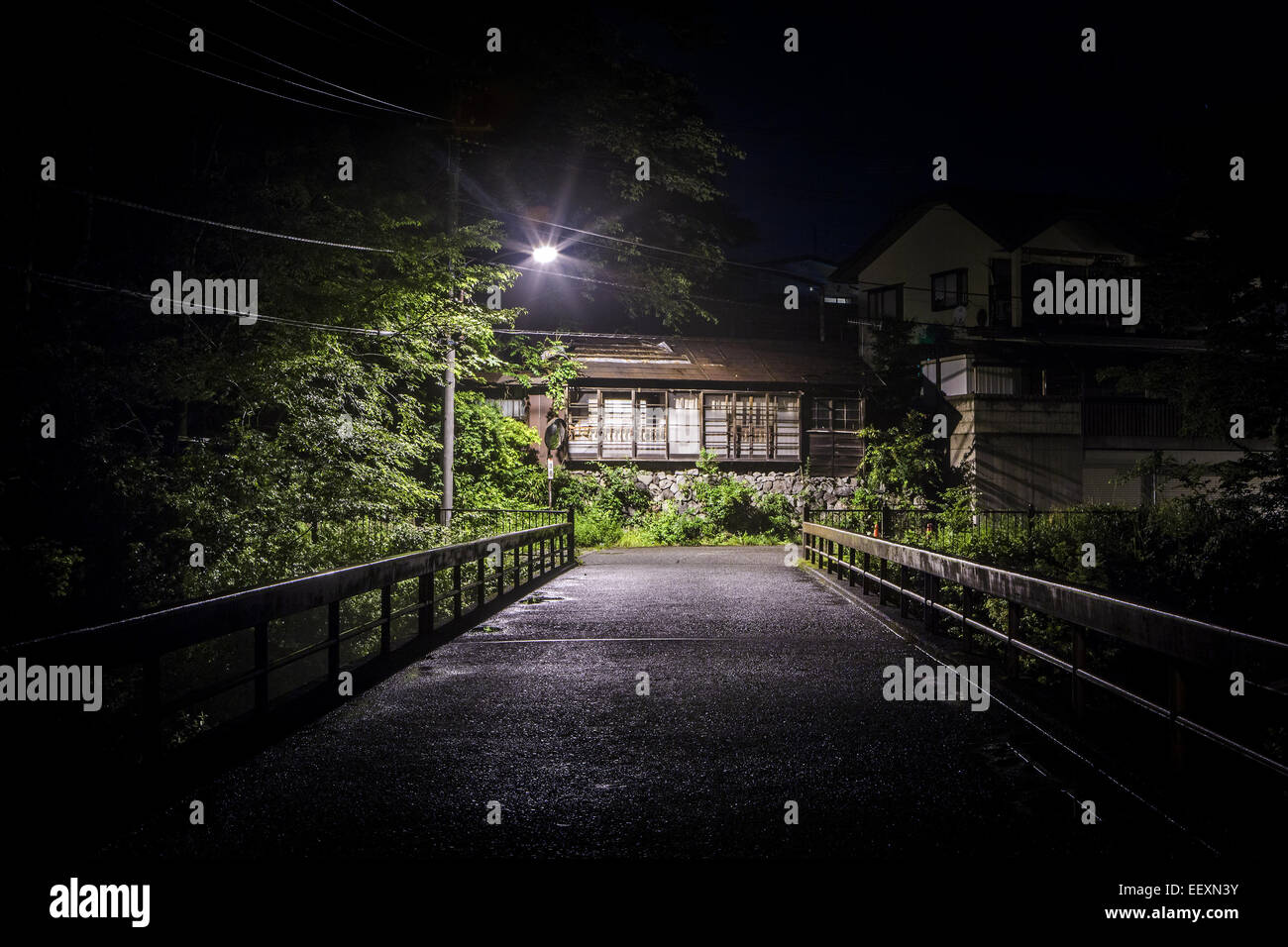 Japanese red temple hi-res stock photography and images - Alamy