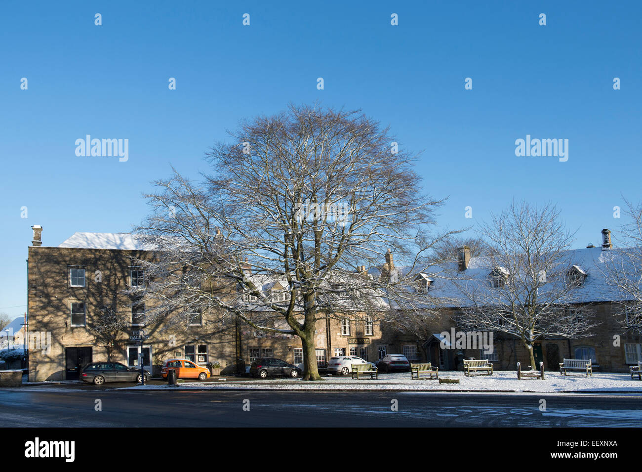 Covered market square hi-res stock photography and images - Alamy