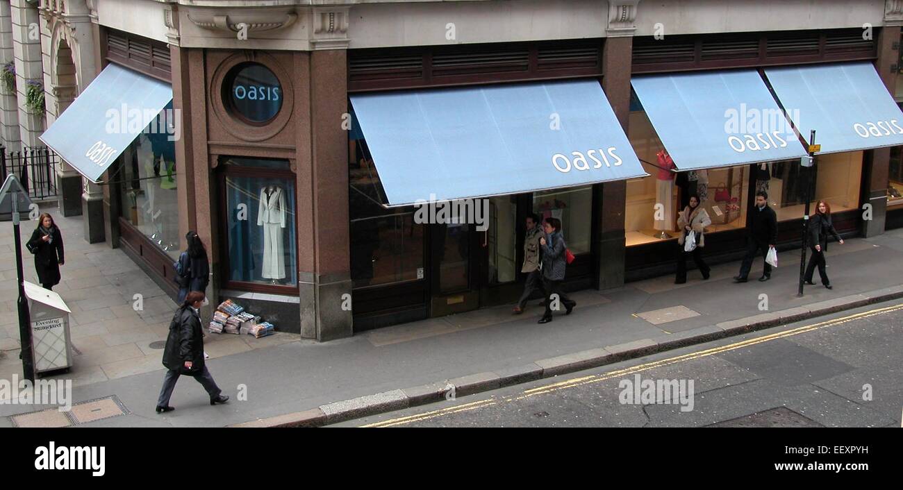 Oasis clothing retail store London Stock Photo - Alamy