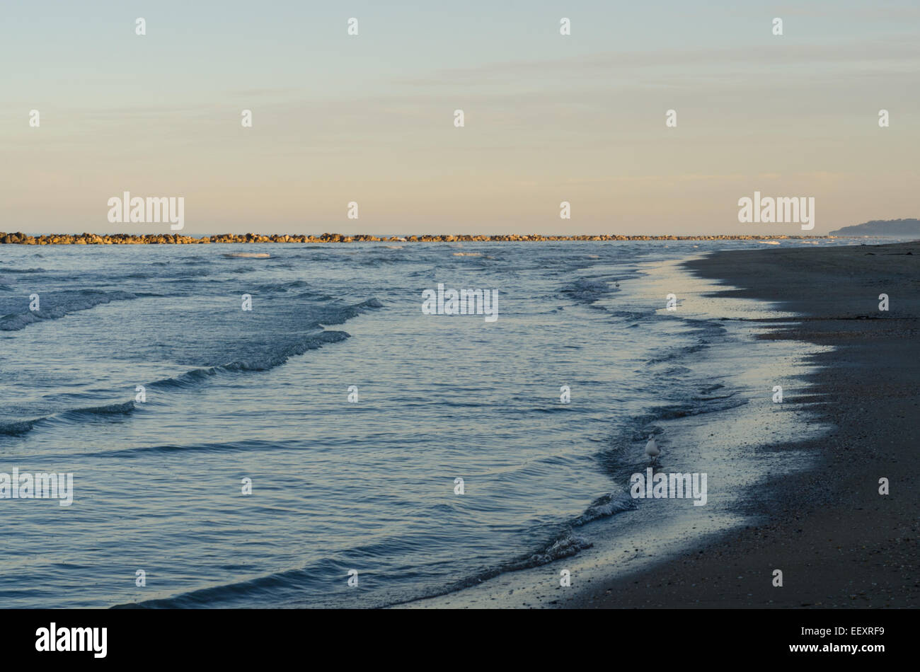 Relaxing ocean waves sunset hi-res stock photography and images - Alamy