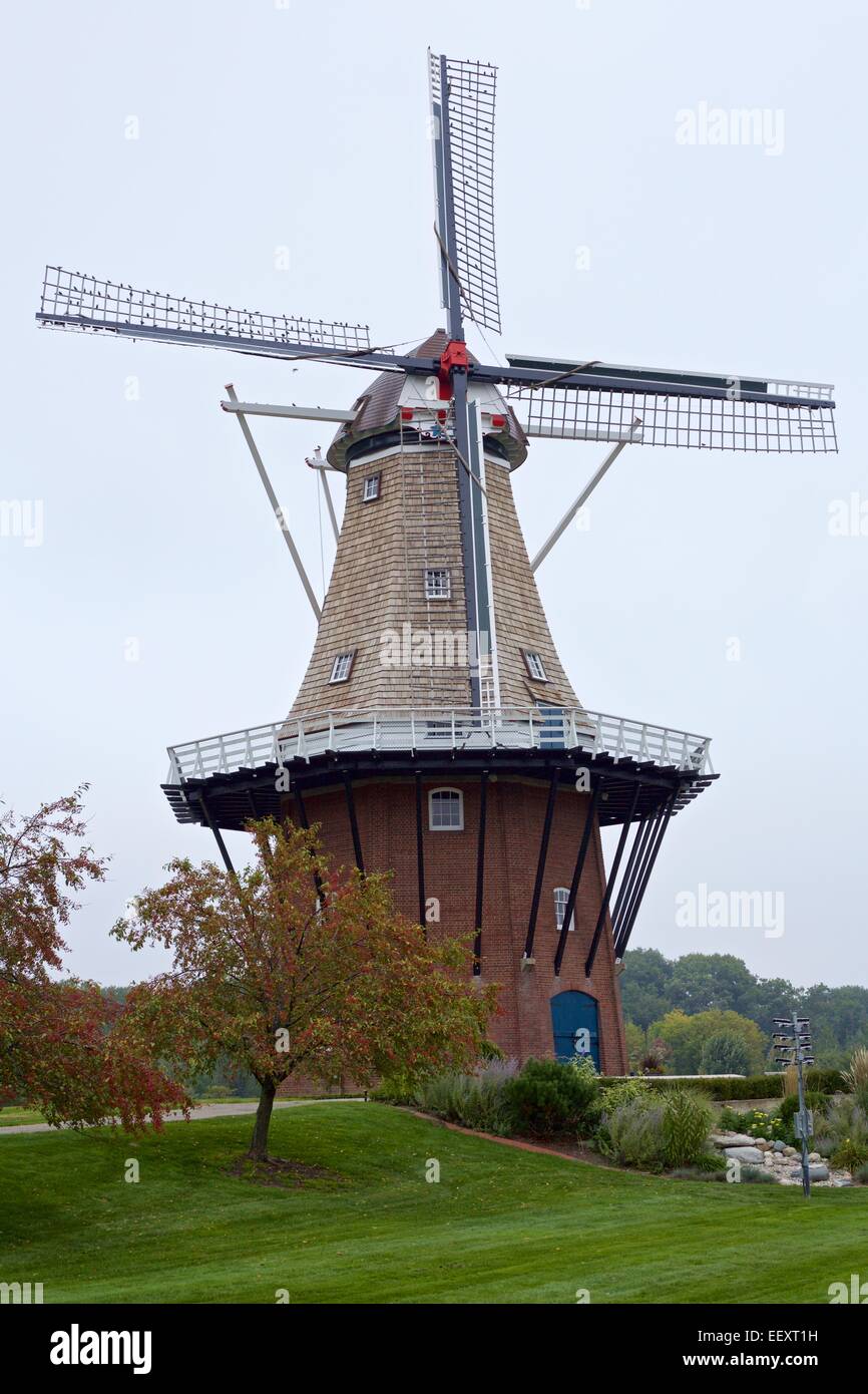 De Zwaan windmill in Holland, Michigan Stock Photo - Alamy