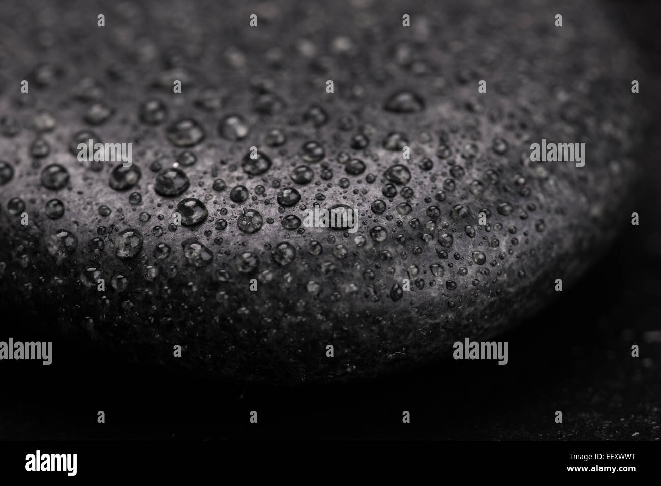 Wet shiny black stone hi-res stock photography and images - Alamy