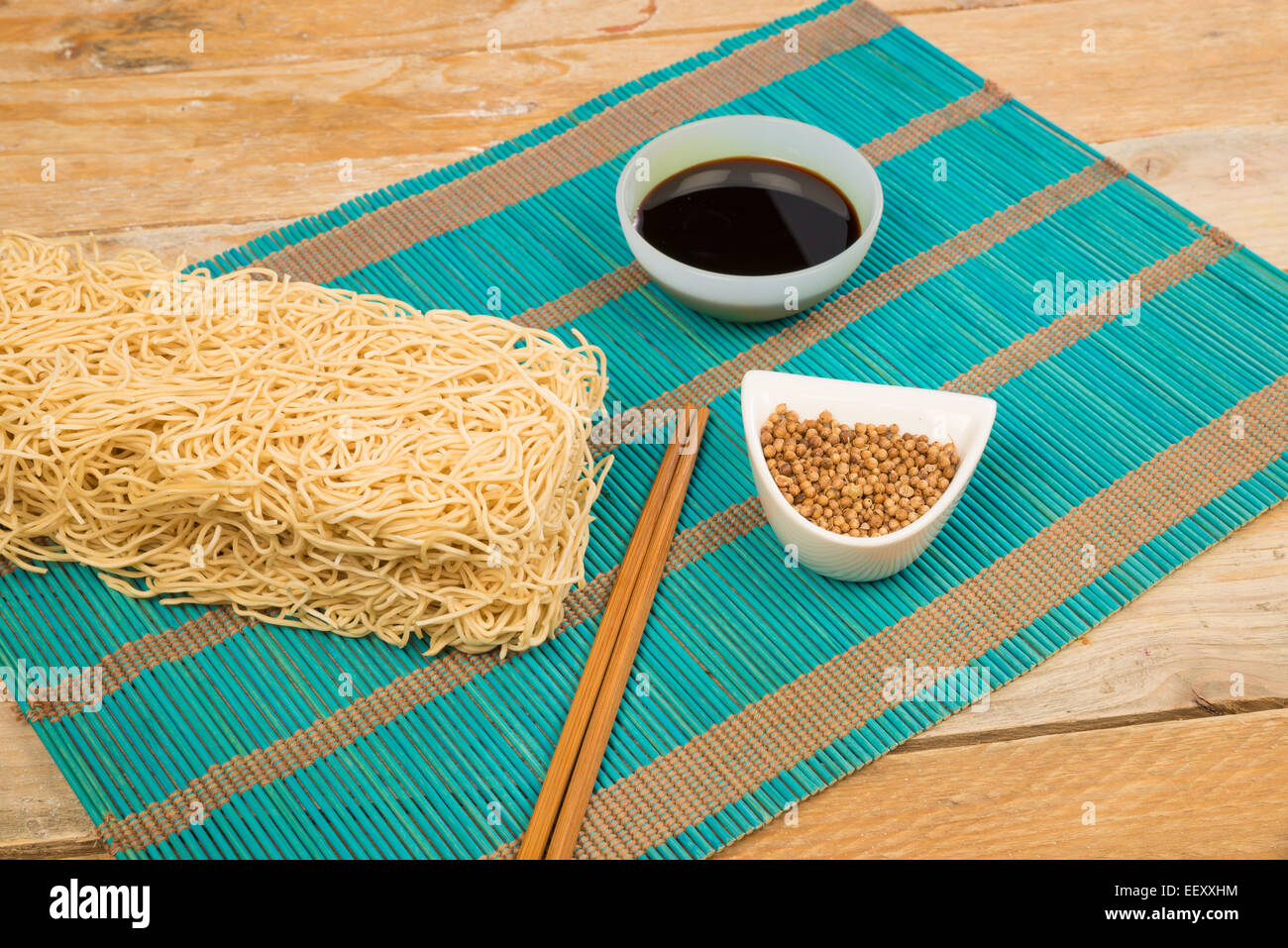 Chinese noodles bowls uncooked hi-res stock photography and images - Alamy