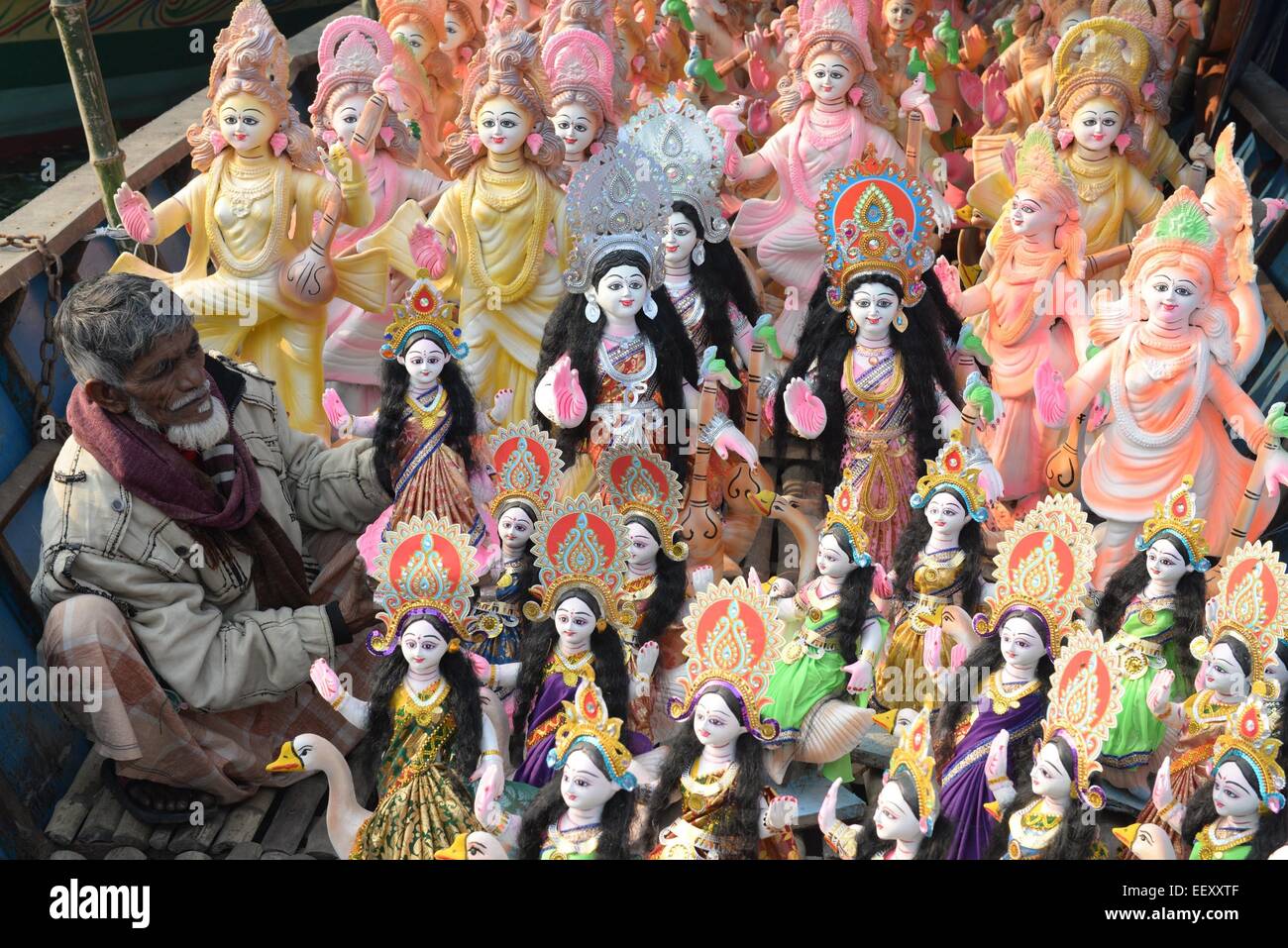 Saraswati idols hi-res stock photography and images - Alamy