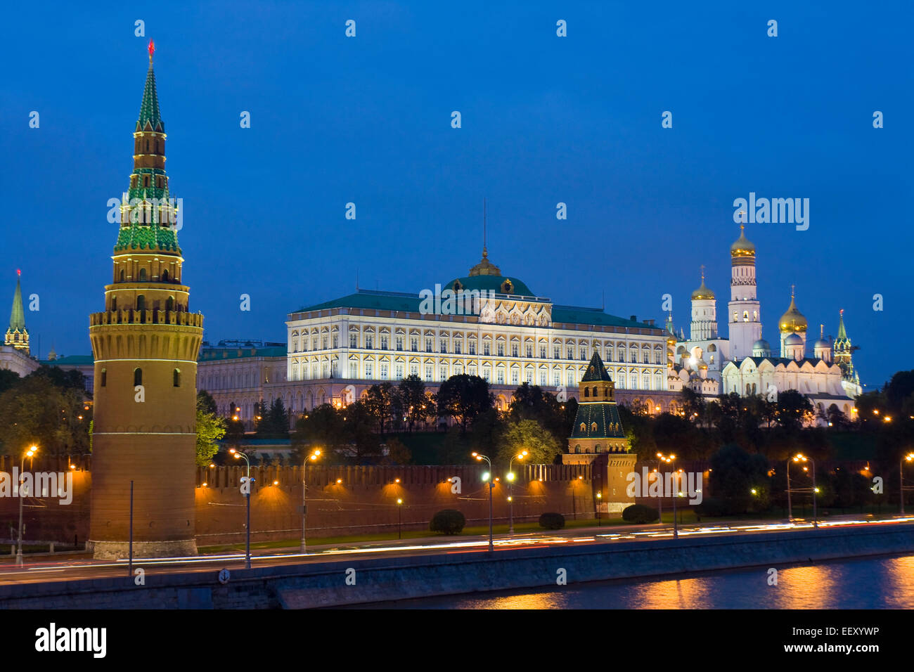 Moscow, Kremlin fortress with palace and cathedrals at night Stock ...