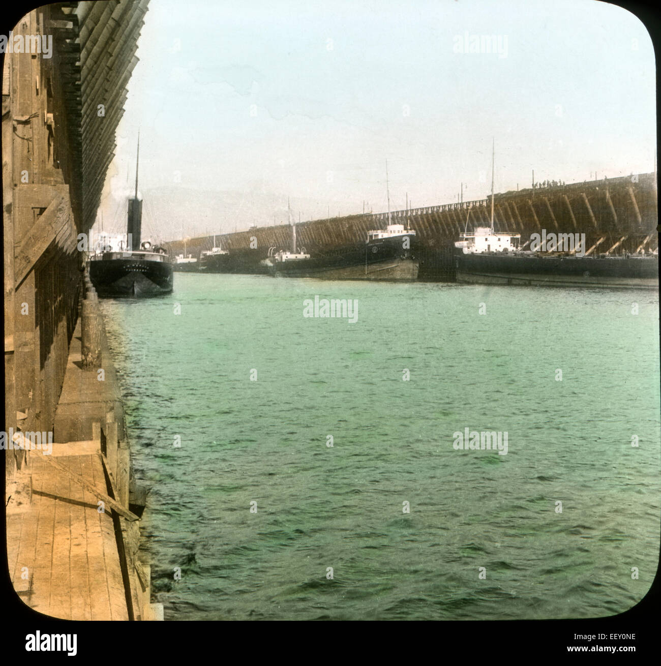 Iron ore boats hi-res stock photography and images - Alamy