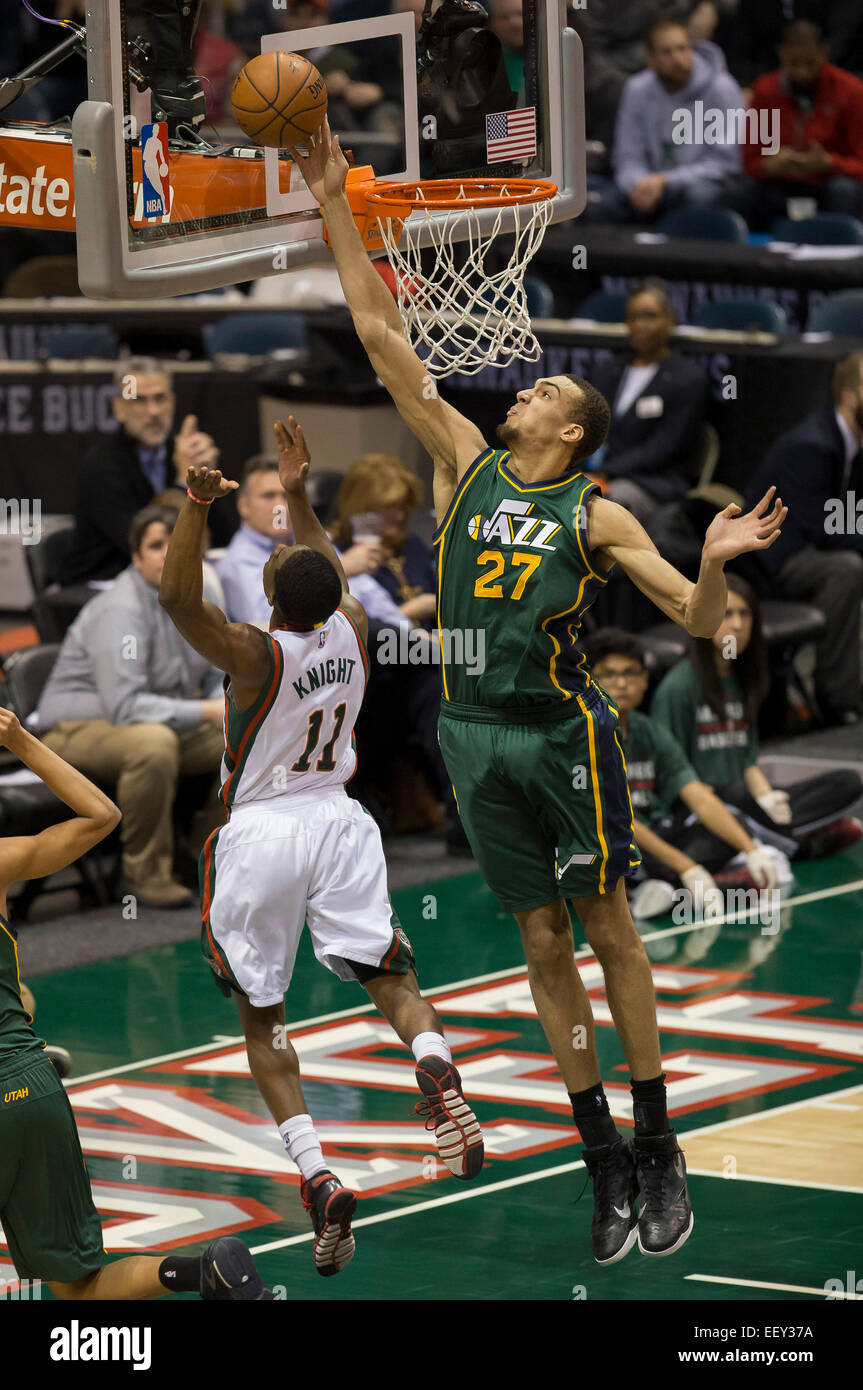 Milwaukee bucks brandon knight hi-res stock photography and images - Alamy