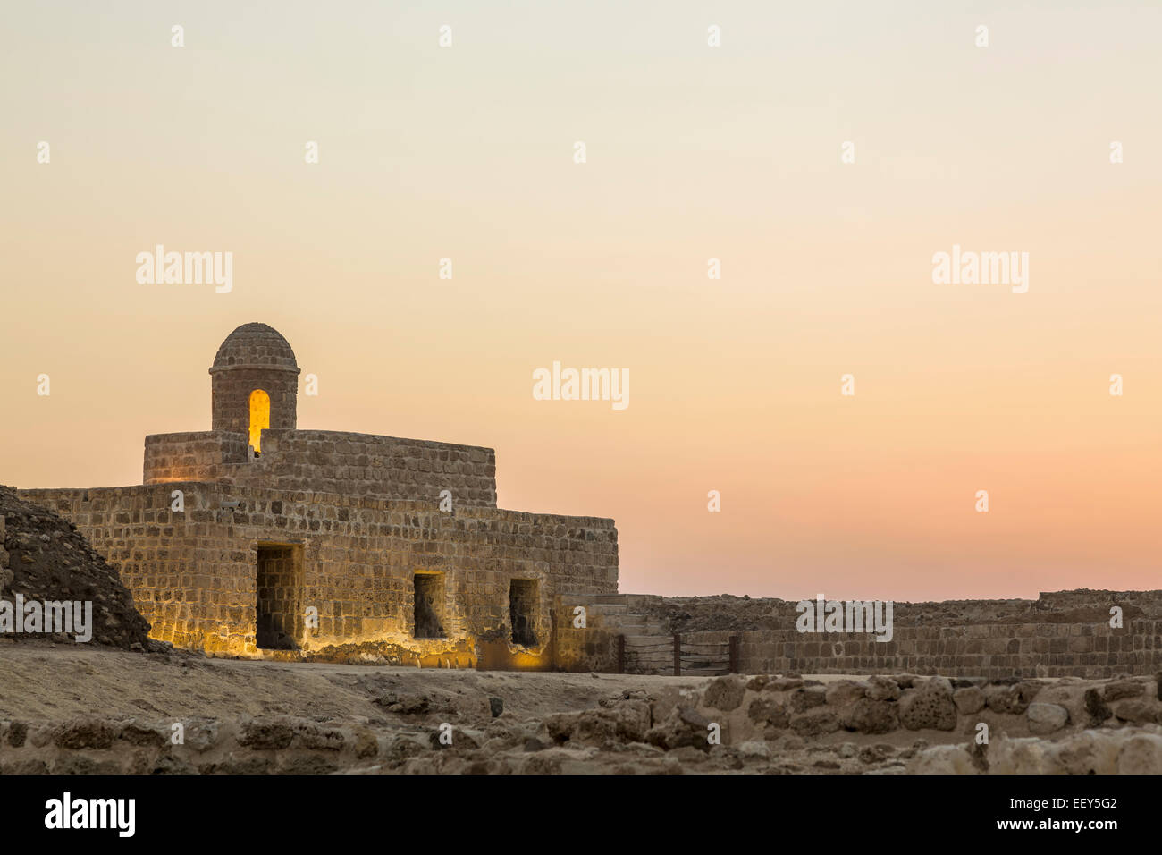 Bahrain fort hi-res stock photography and images - Alamy