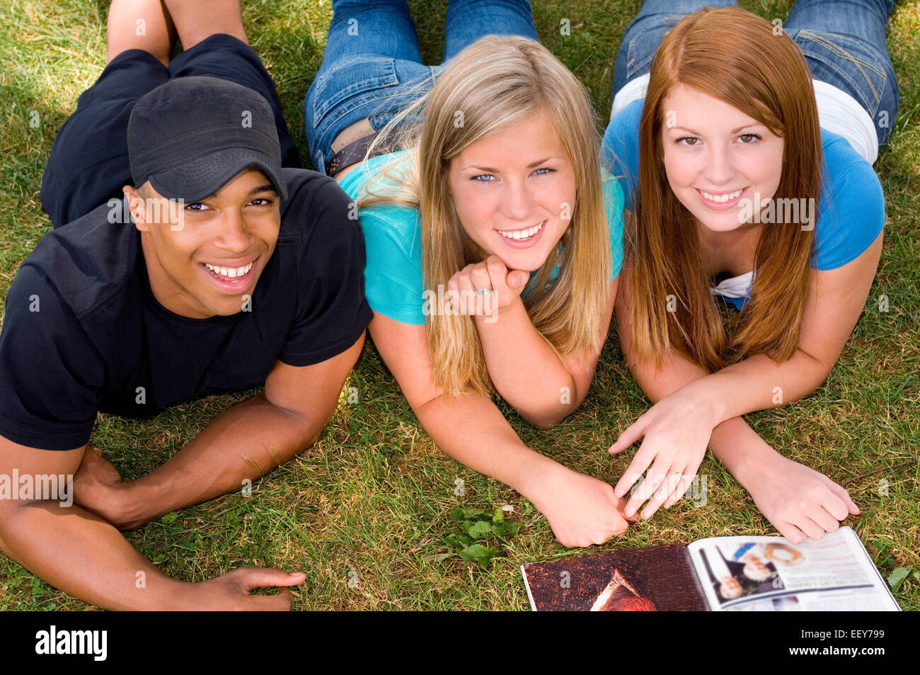 Teen students magazine school hi-res stock photography and images - Alamy