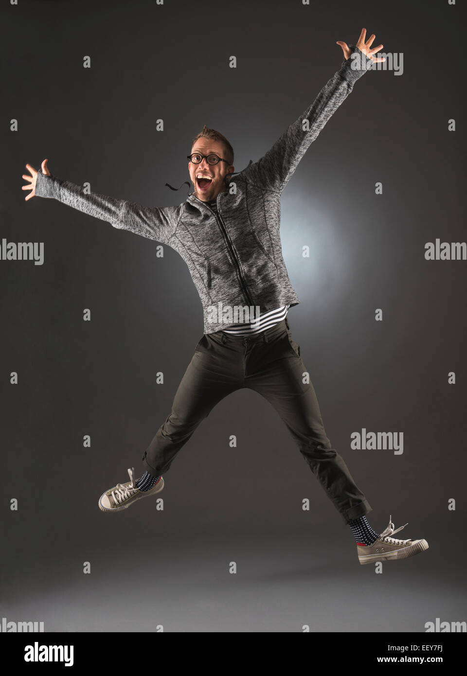 Jumping shots hi-res stock photography and images - Alamy