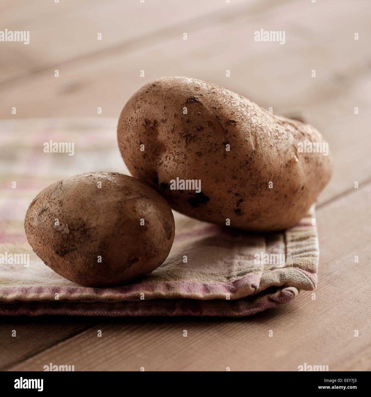 Square potatoes hi-res stock photography and images - Alamy