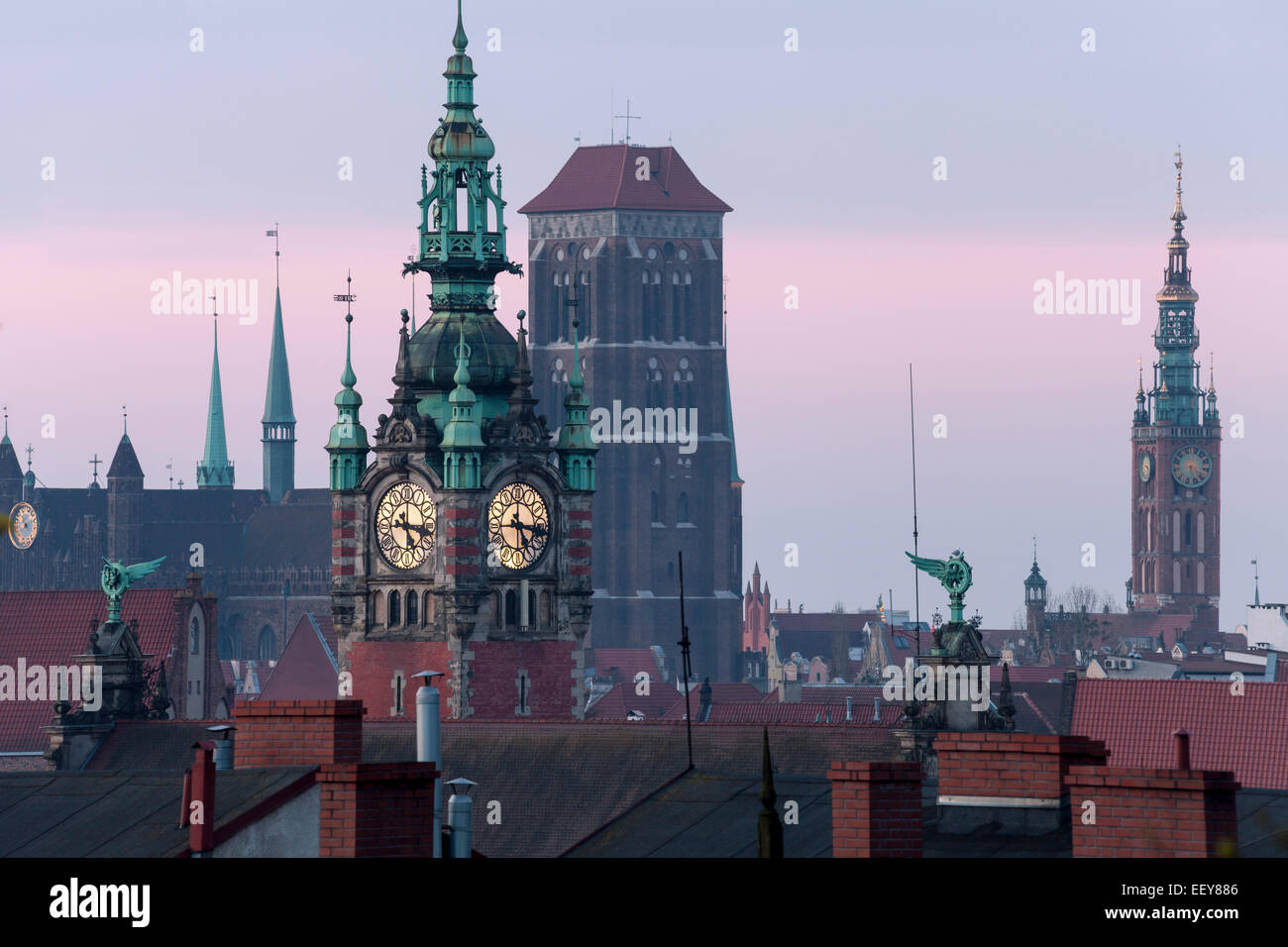 Station towers hi-res stock photography and images - Alamy