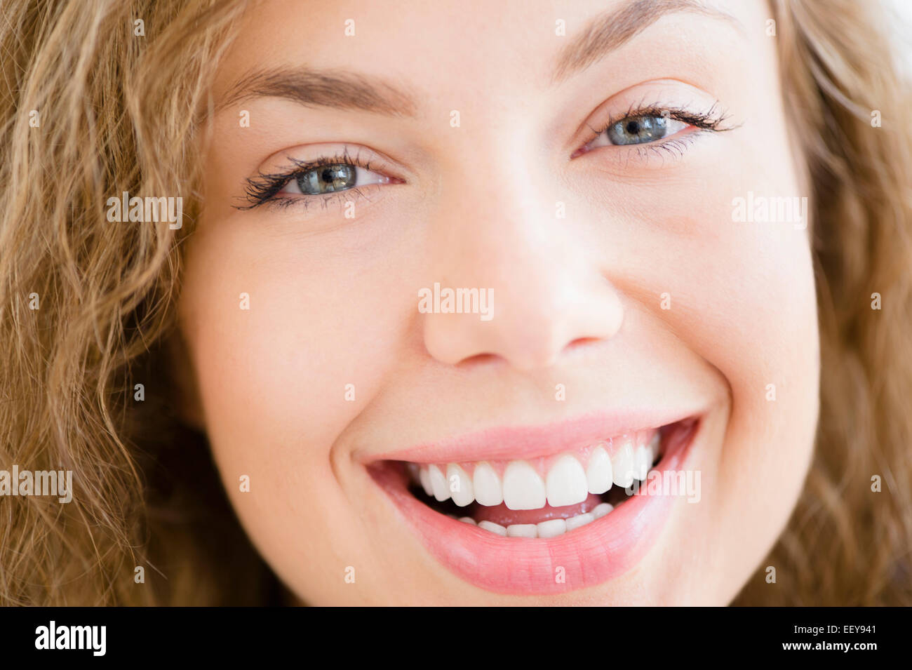 30 years old attractive woman hi-res stock photography and images - Alamy