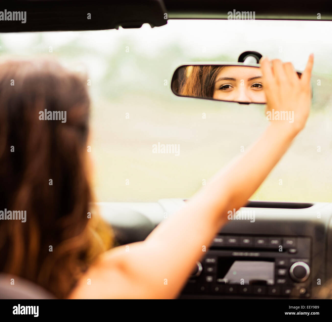 Woman in mirror funny hi-res stock photography and images - Alamy