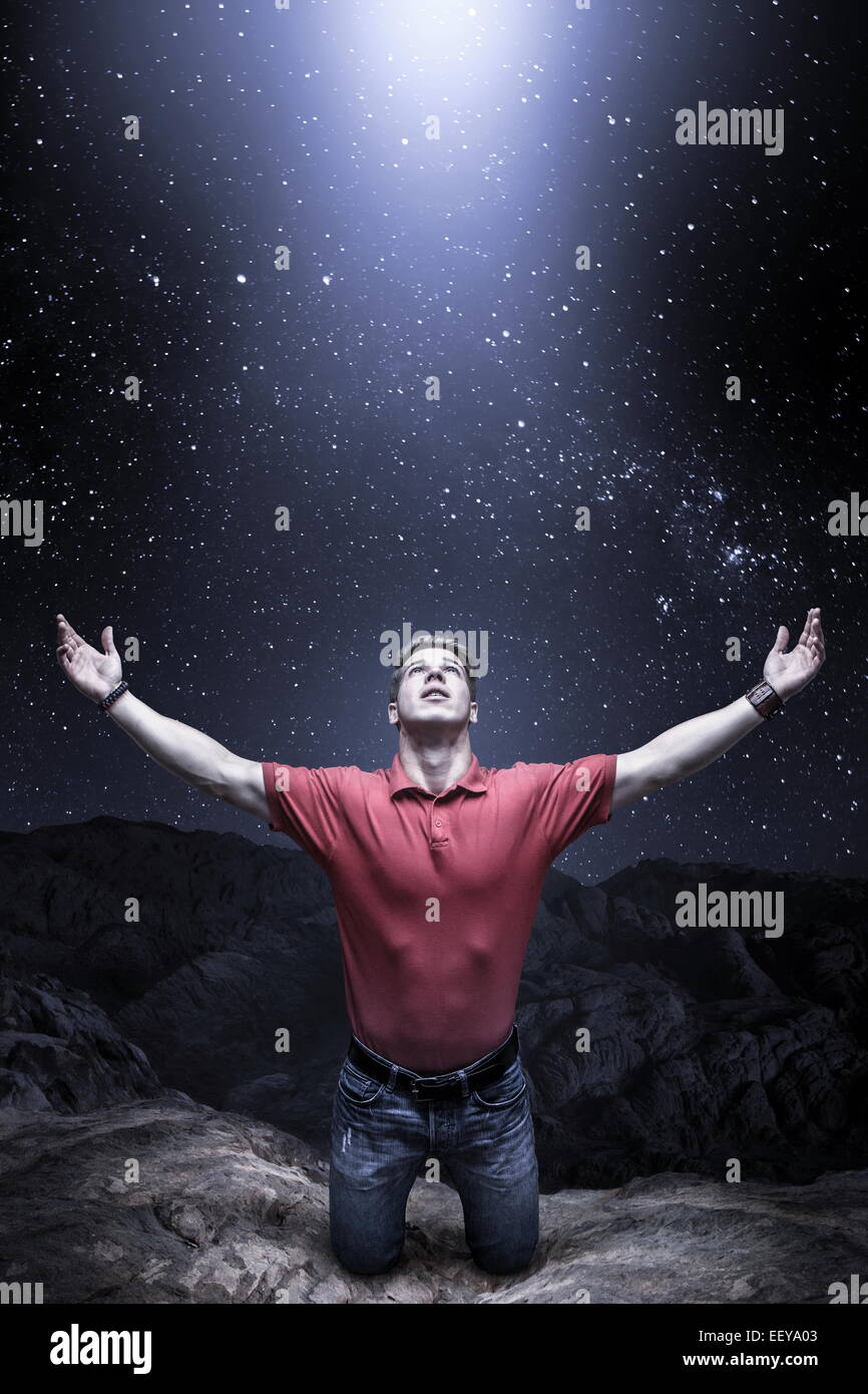 Knelt hi-res stock photography and images - Alamy