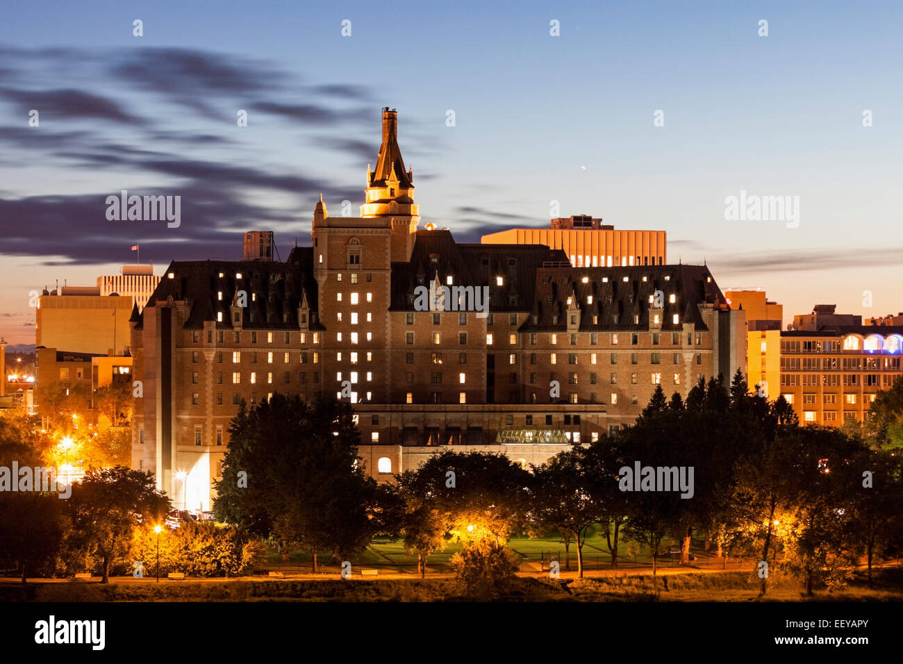 Saskatoon skyline hi-res stock photography and images - Alamy