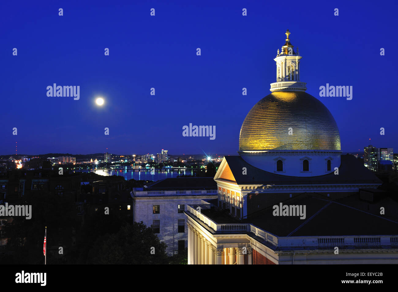 Massachusetts state house dome hi-res stock photography and images - Alamy