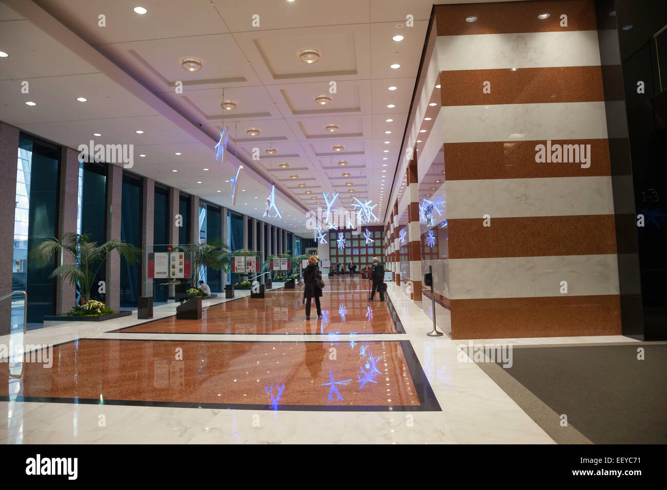 Allen lambert galleria canada hi-res stock photography and images - Alamy