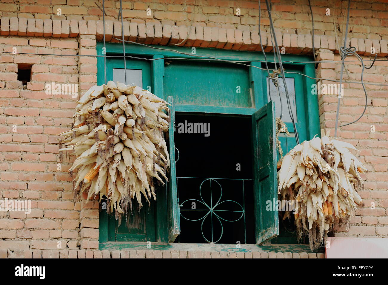 Newar window hi-res stock photography and images - Alamy