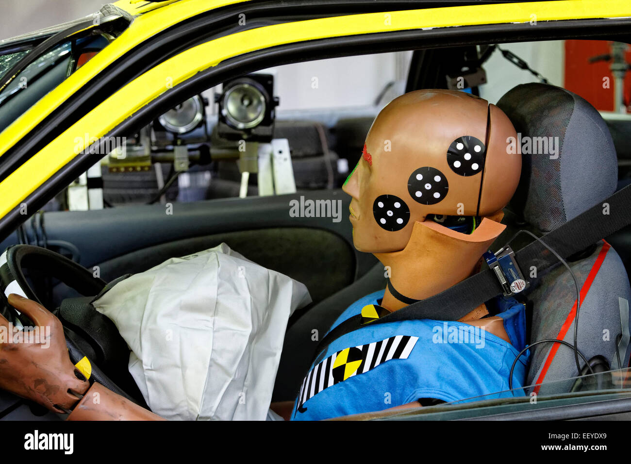Crash test dummy car hi-res stock photography and images - Alamy