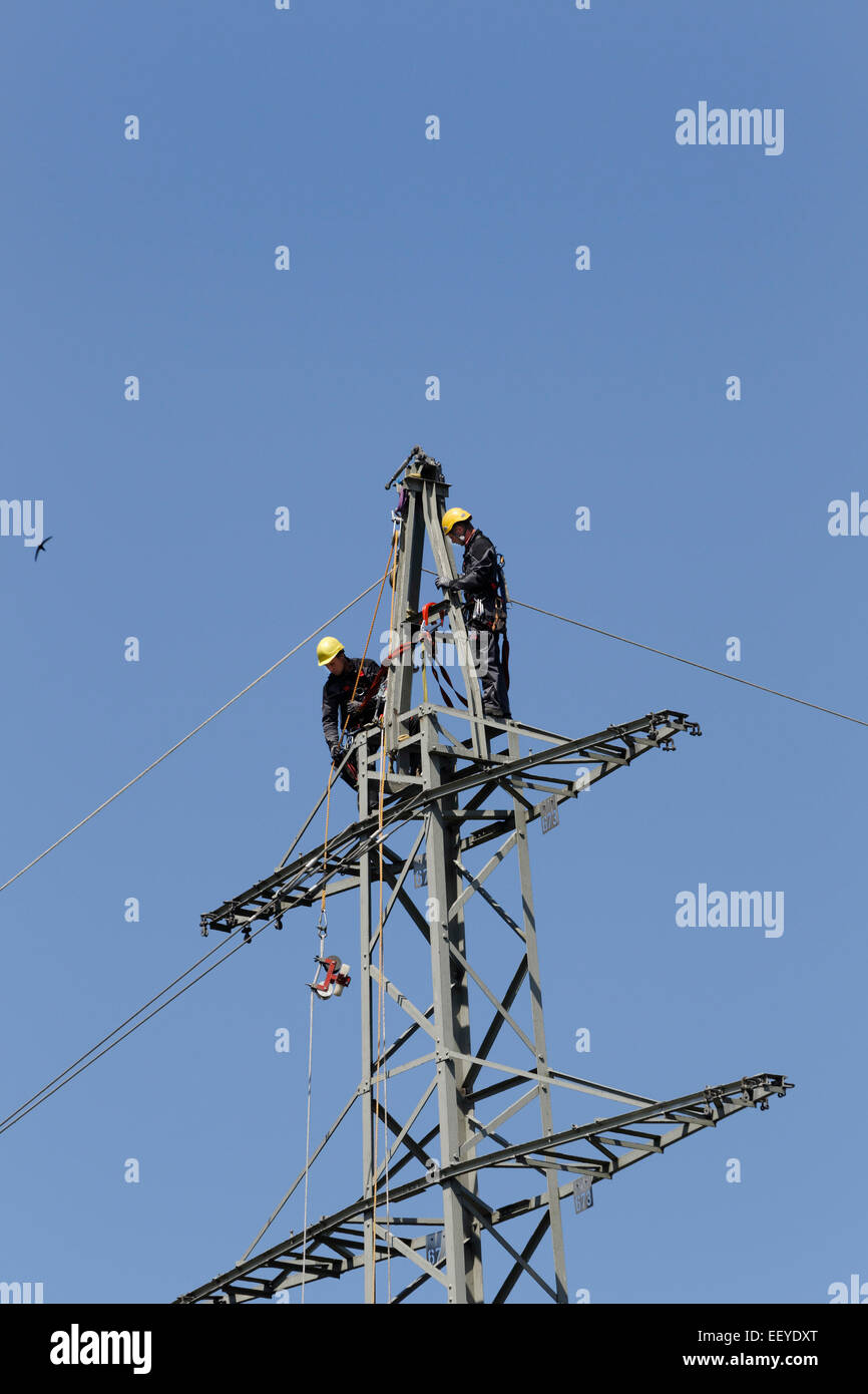 Disassembly overhead line Stock Photo - Alamy Disassembly overhead line Stock Photo - Alamy