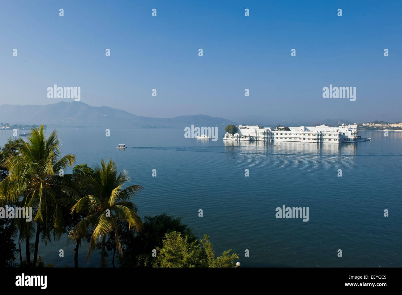 India, Rajasthan, Udaipur, landscape, Pichola lake Stock Photo - Alamy
