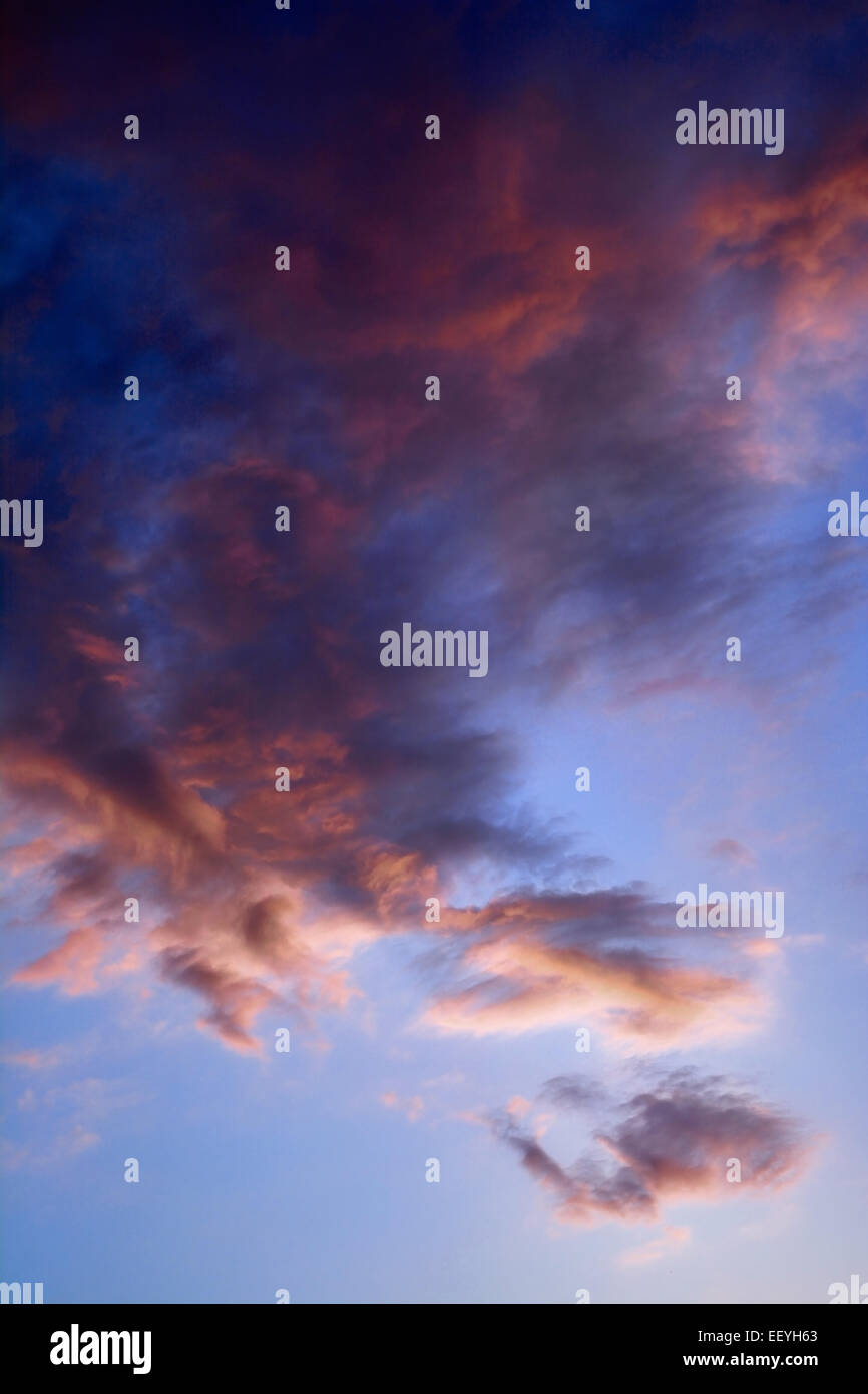 vertical orientation dramatic sunset clouds Stock Photo - Alamy