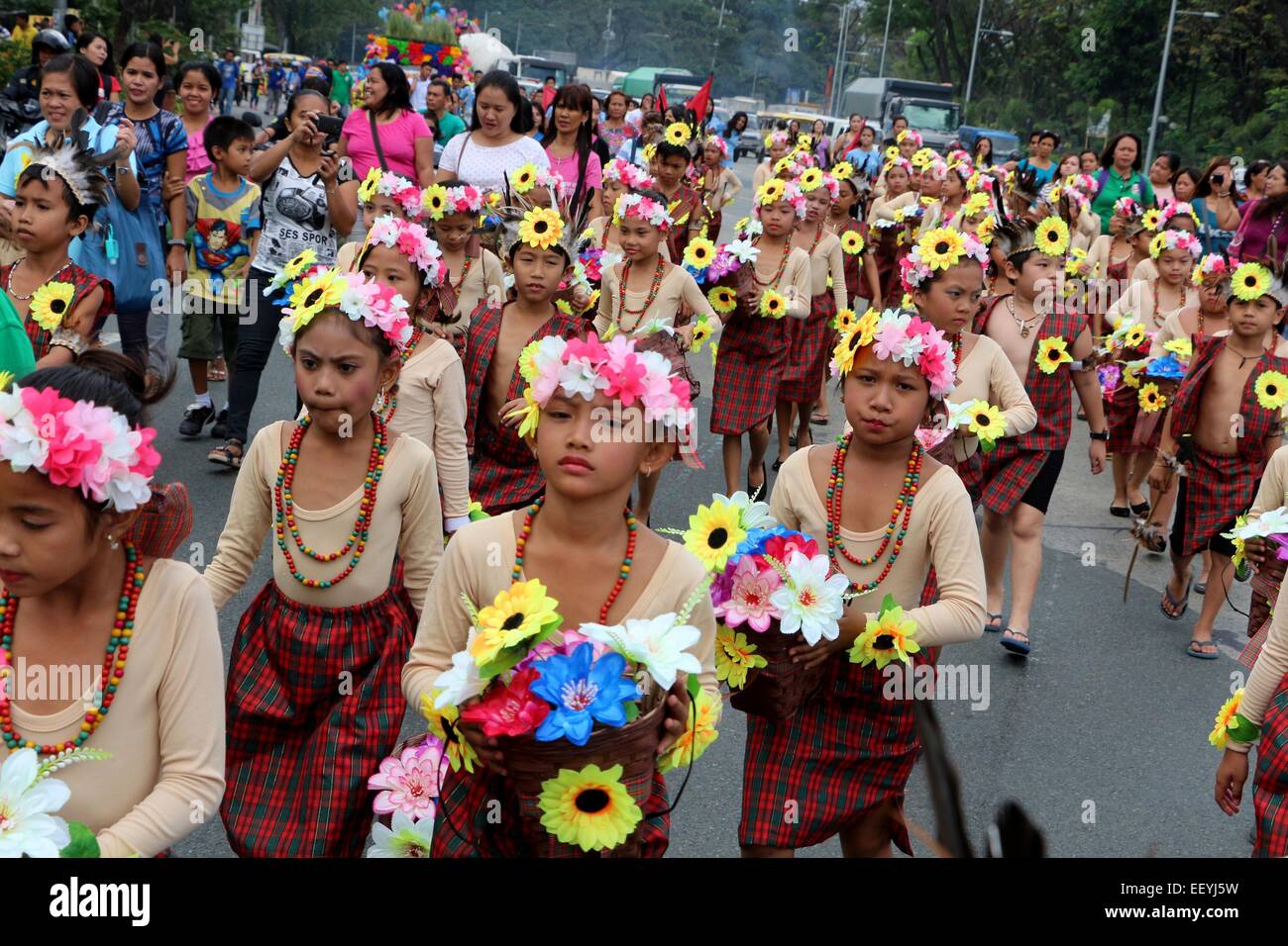 Parade float making hi-res stock photography and images - Alamy