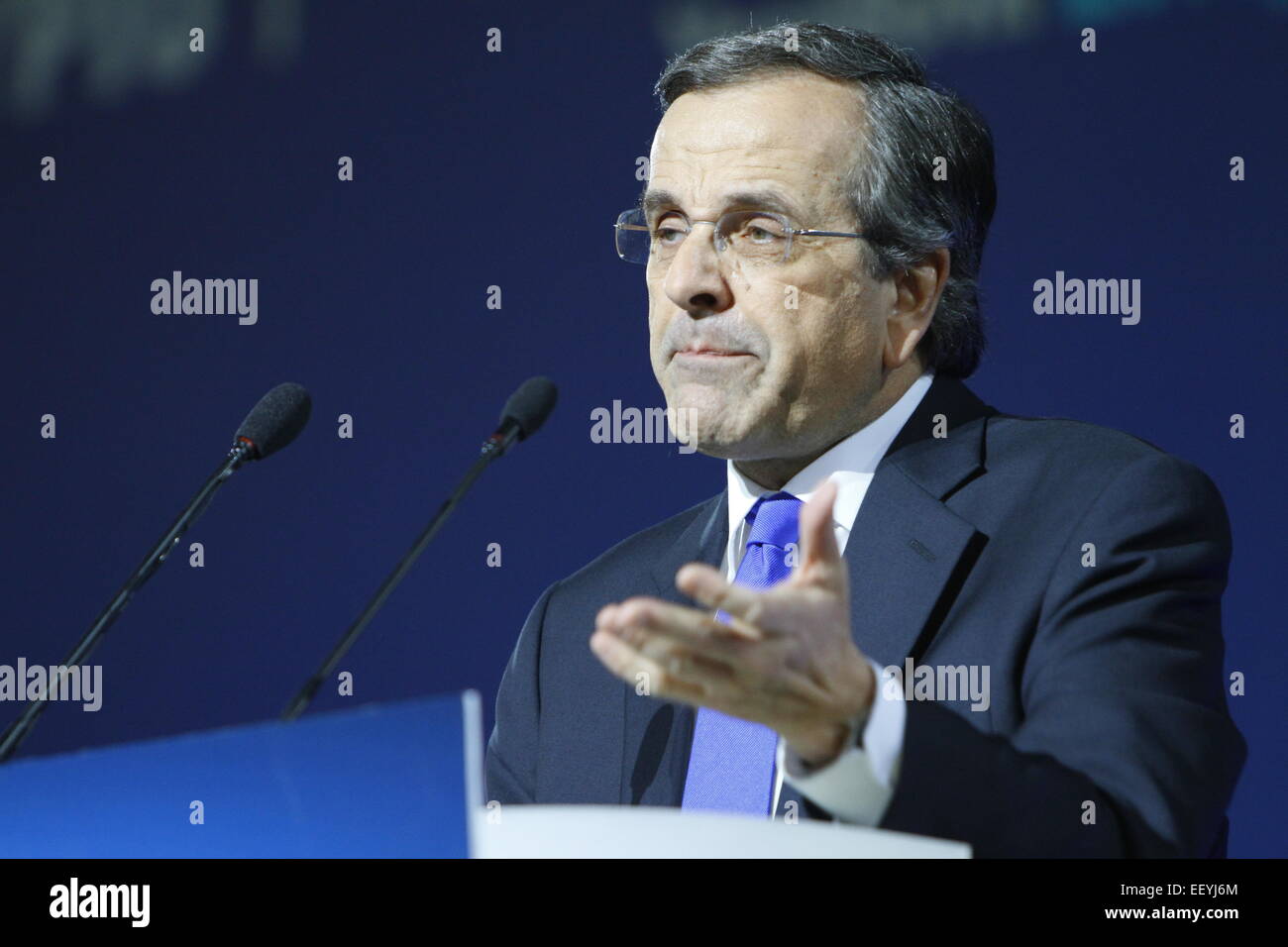 The Greek Prime Minister Antonis Samaras speaks at the final Néa ...