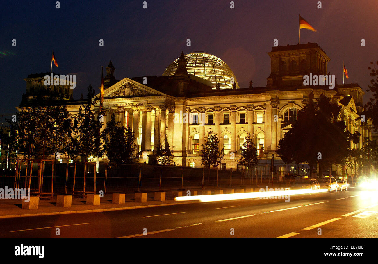 Reichstag at night Stock Photo - Alamy