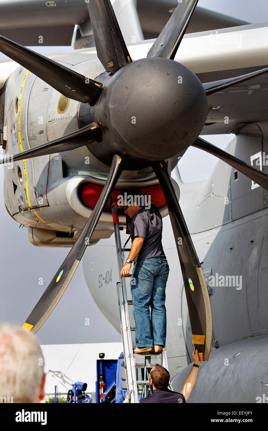 A400m hi-res stock photography and images - Alamy