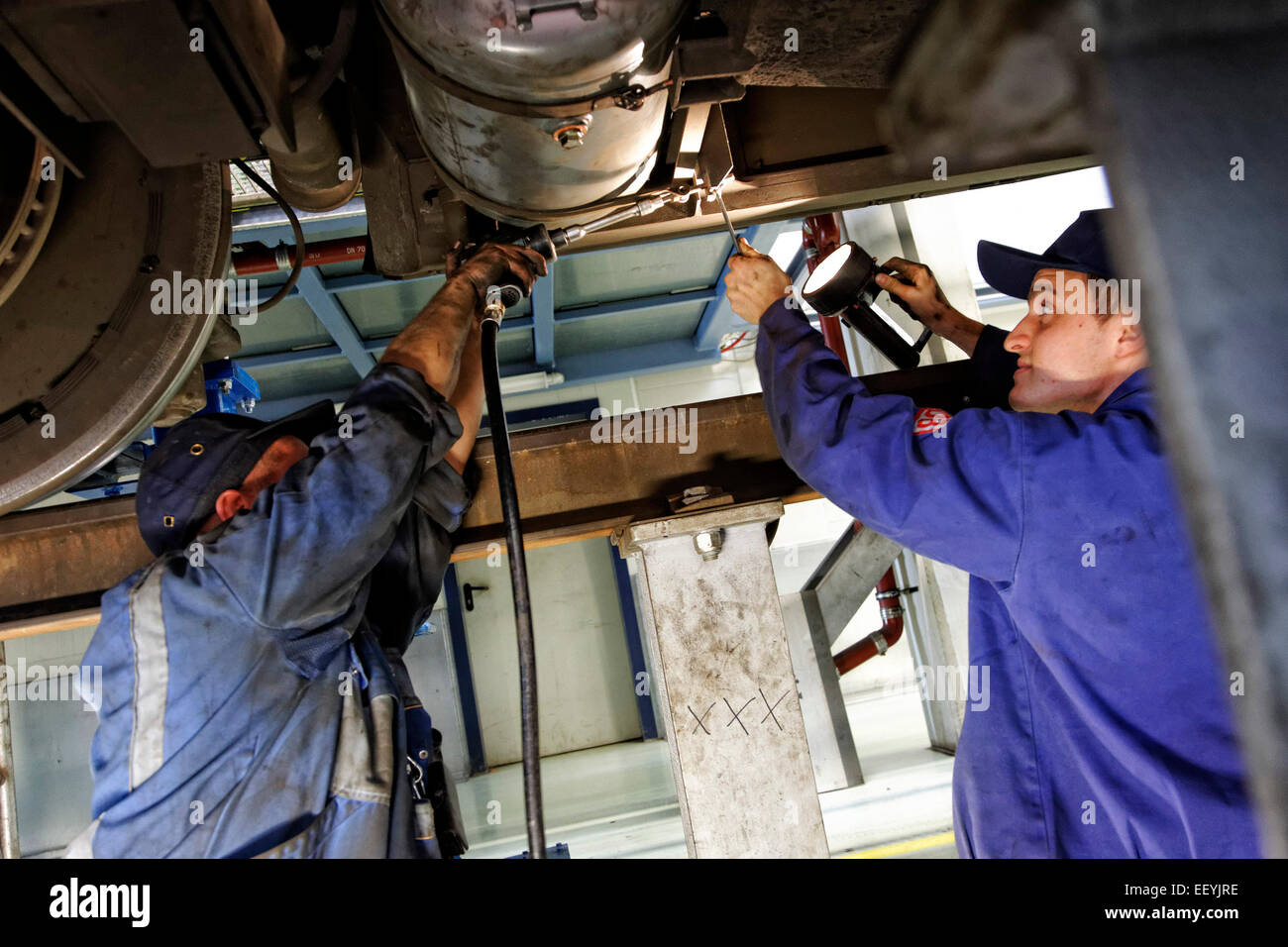Ice repair hi-res stock photography and images - Alamy