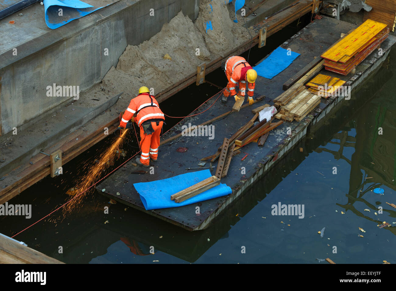 Underwater excavation work underground line U5 Stock Photo - Alamy