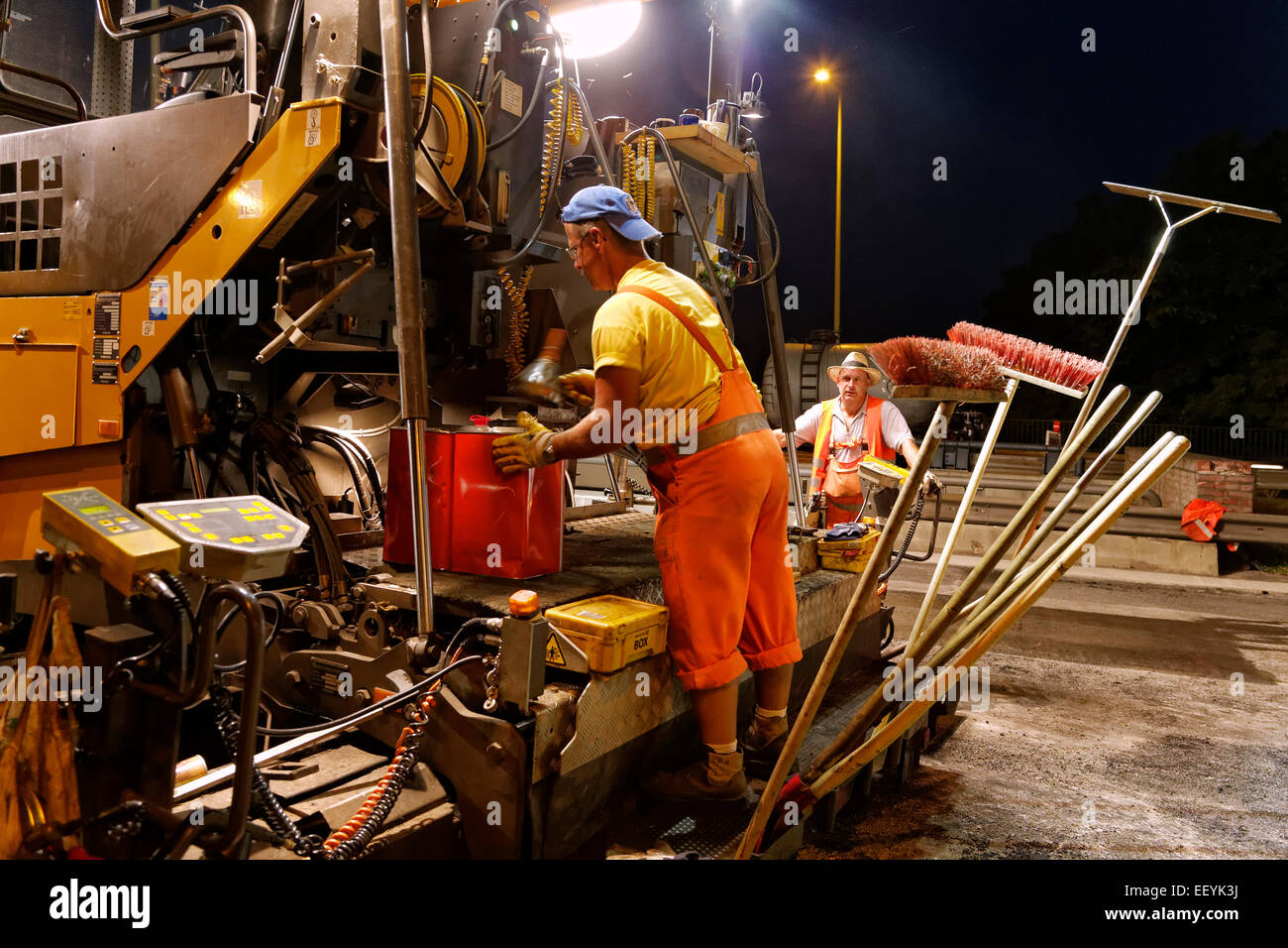 Highway construction site at night Stock Photo - Alamy