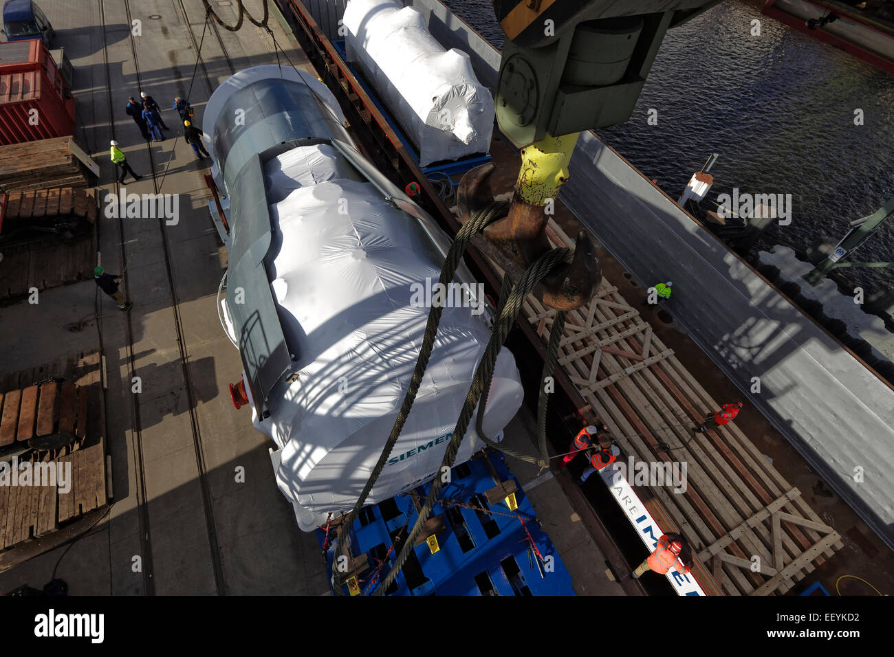 Transport siemens gas turbine hi-res stock photography and images - Alamy