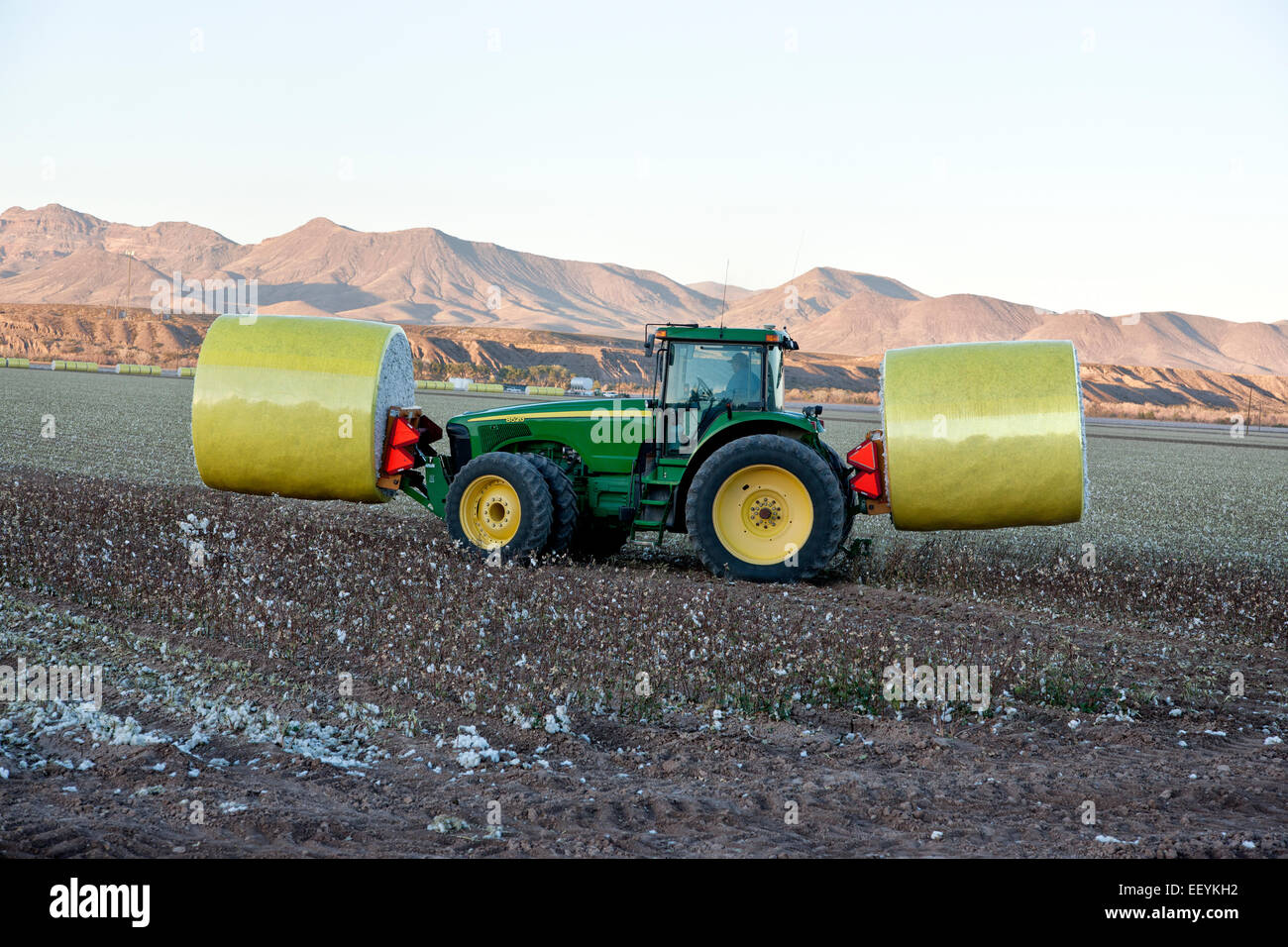 Lifting modules hi-res stock photography and images - Alamy