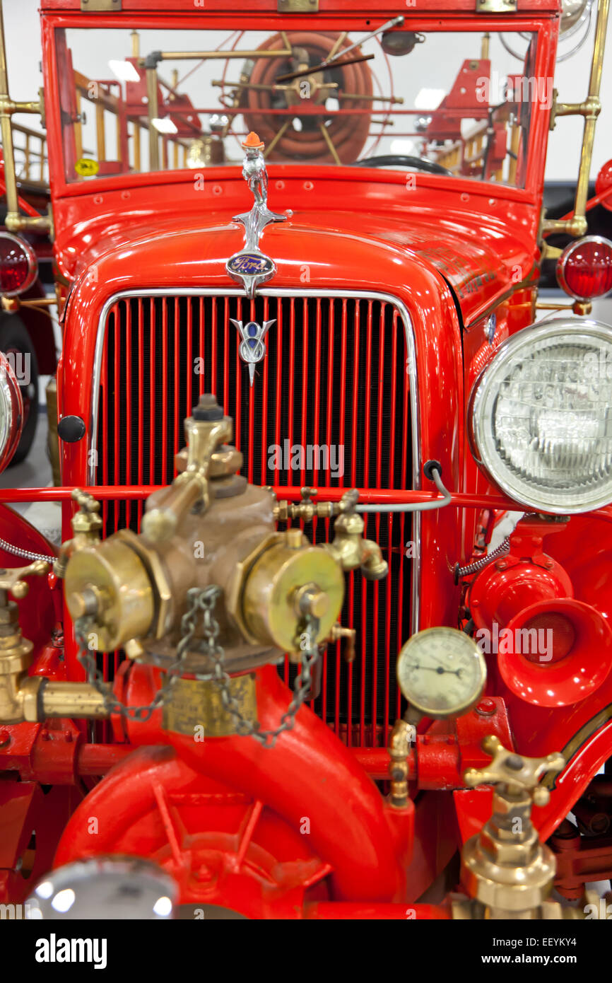 Restored fire truck hi-res stock photography and images - Alamy